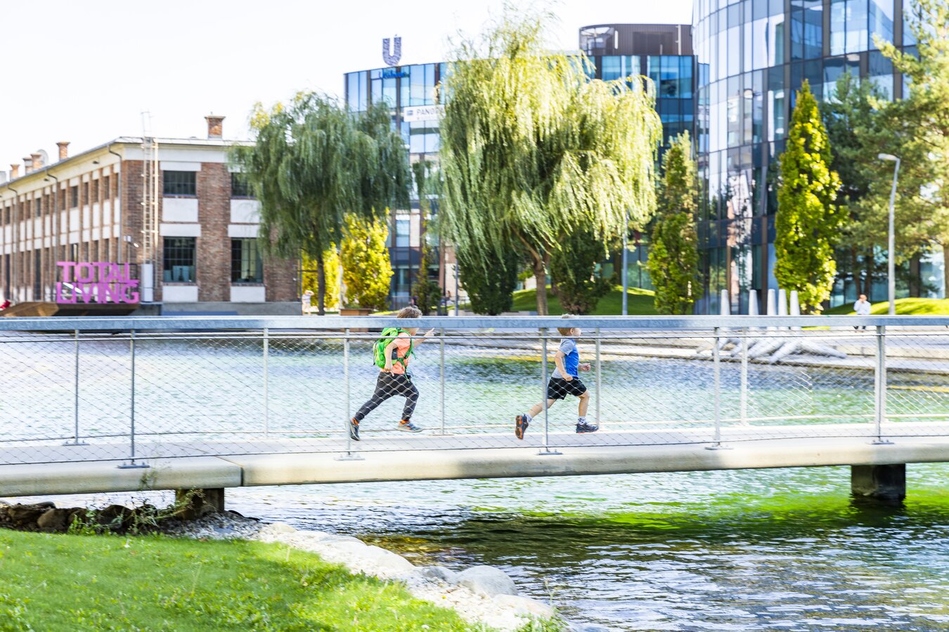 Viertel Zwei | Value One