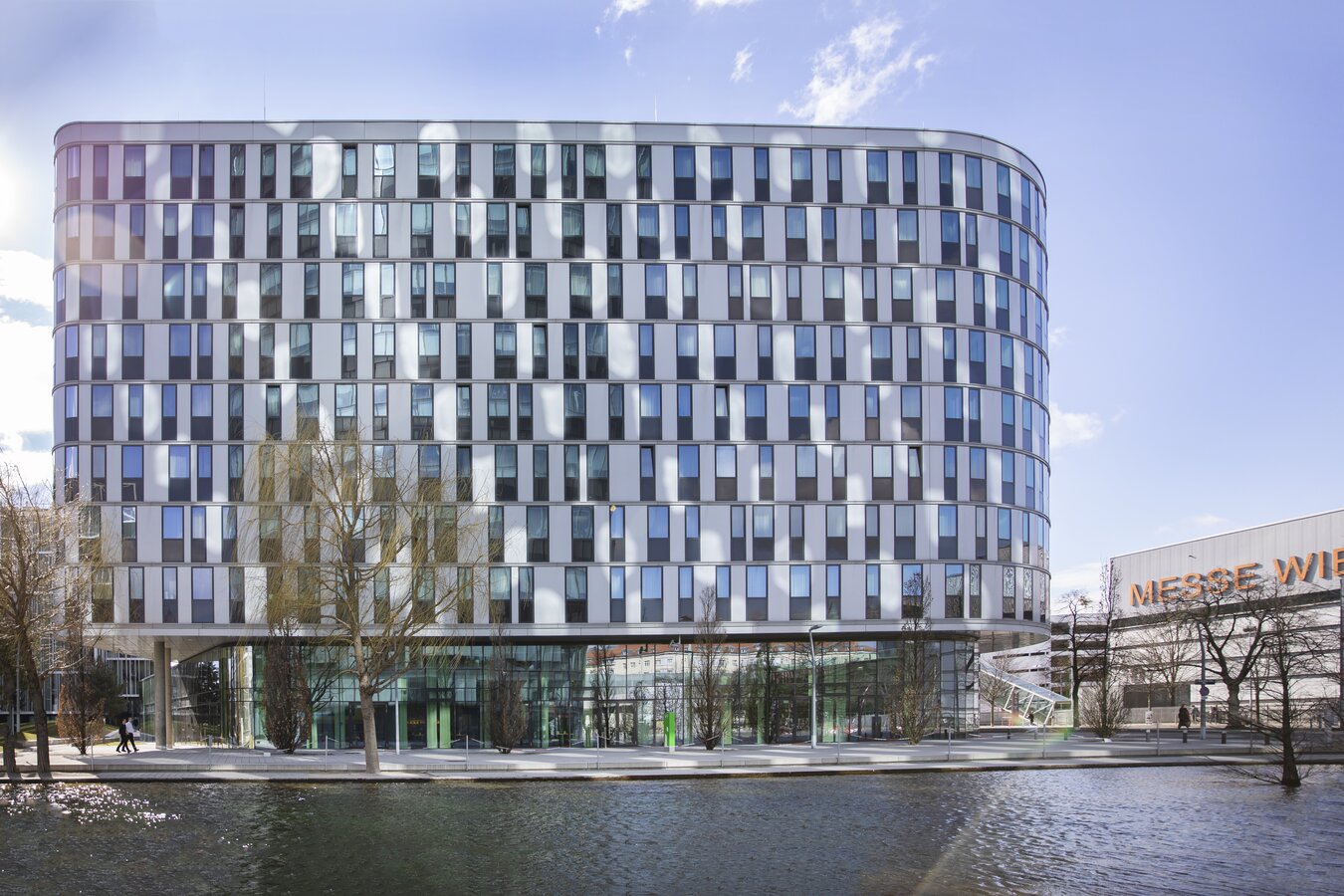 Viertel Zwei | Value One