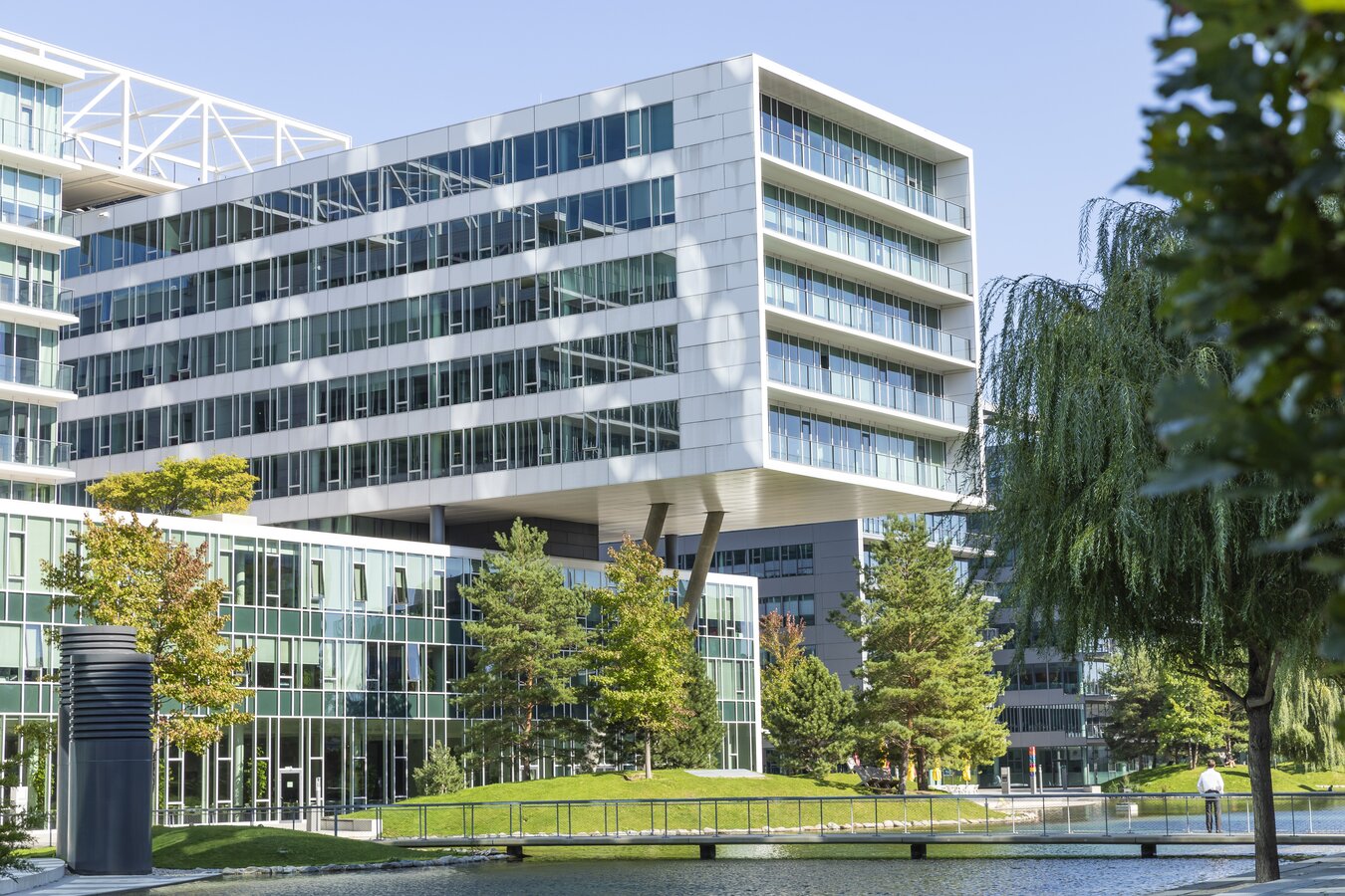 Viertel Zwei | Value One